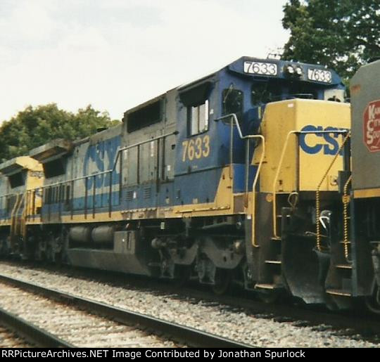 CSX 7633, engineer's side